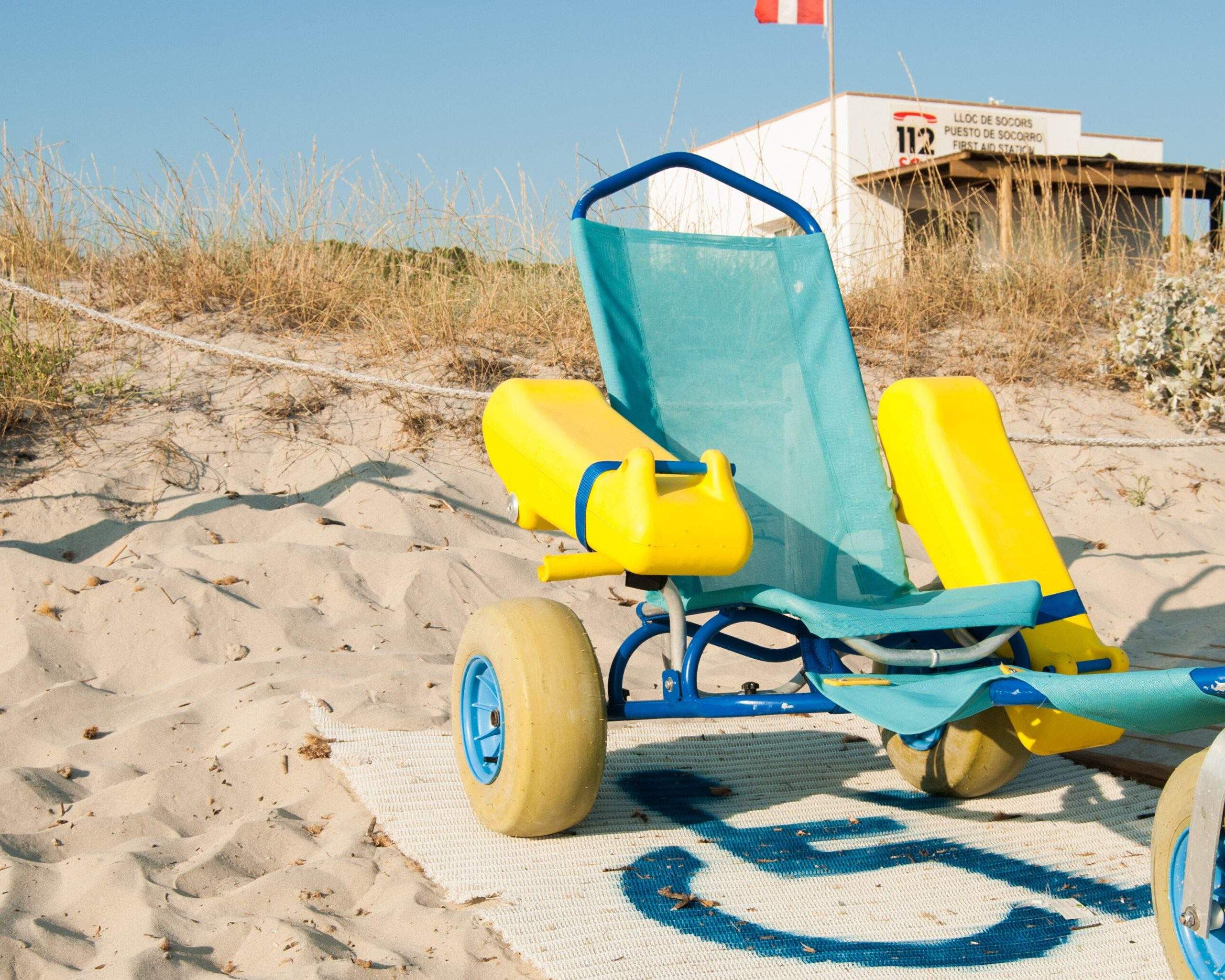 Your guide to wheelchair accessible beaches | KAYAK