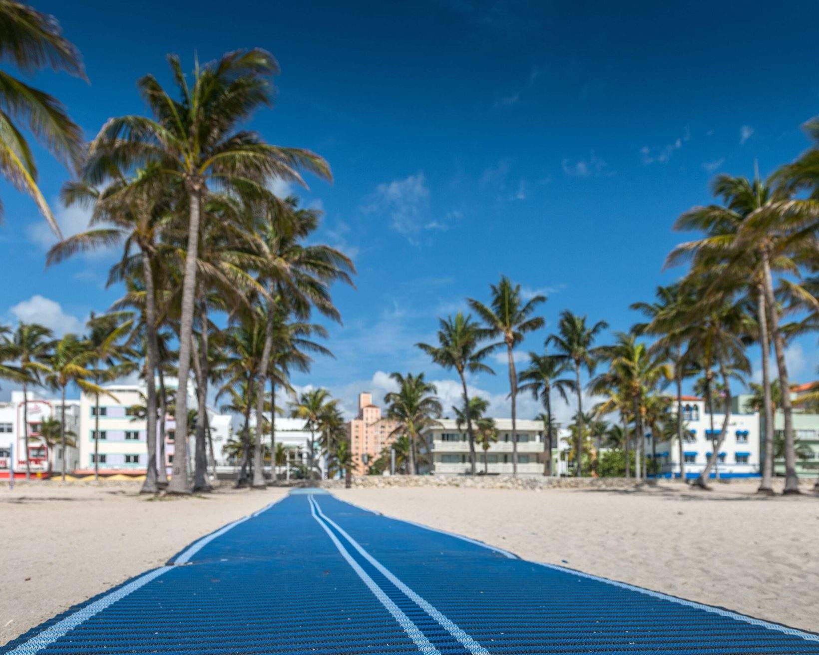 Your guide to wheelchair accessible beaches | KAYAK