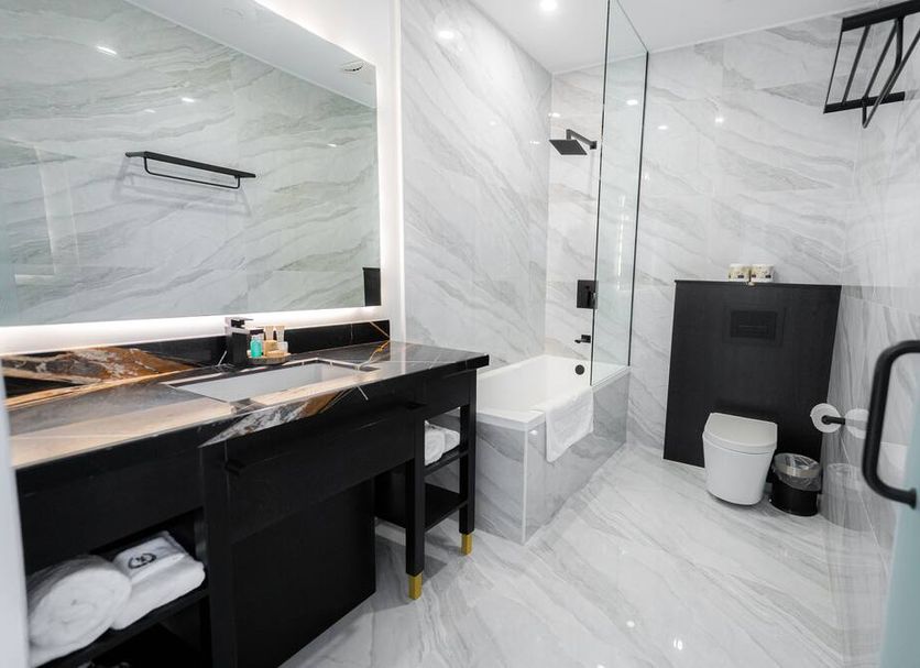 Mount Alverno Luxury Resorts C$ 160 (C̶$̶ ̶4̶6̶5̶). Caledon Hotel Deals ...