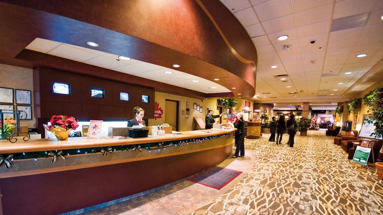 Canad Inns Destination Centre Polo Park C$ 107 (C̶$̶ ̶3̶5̶3̶). Winnipeg ...