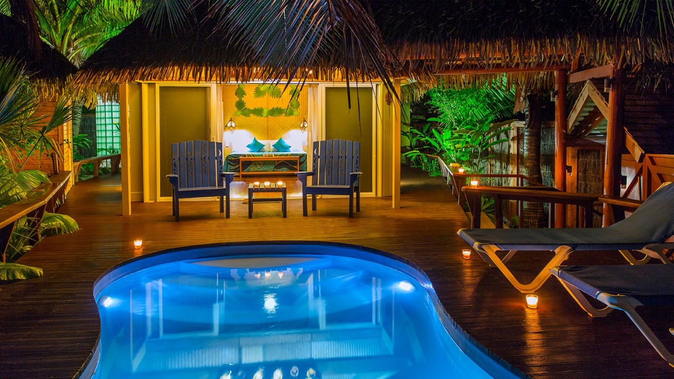 The Rarotongan Beach Resort & Lagoonarium C$ 211 (C̶$̶ ̶1̶,̶0̶6̶5̶ ...