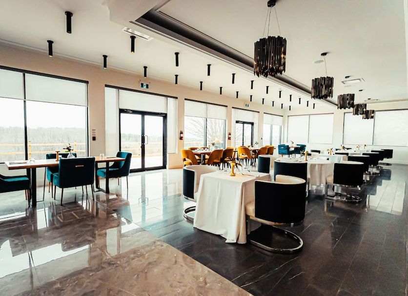 Mount Alverno Luxury Resorts C$ 160 (C̶$̶ ̶4̶6̶5̶). Caledon Hotel Deals ...